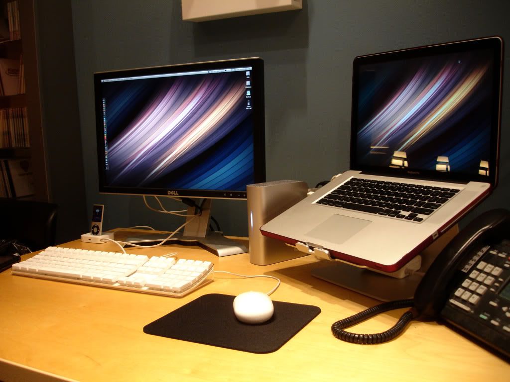Post your external monitors! | Page 3 | MacRumors Forums